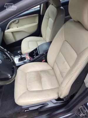 Grey Volvo V70 2008 in Vilkaviskis, with an engine capacity of 2.40 L and mileage of 540 thousand km for 2250 €, photo 9 on AUTOMOTO.COM.LV