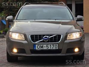 Pelēks Volvo V70 2008 Rīga, ar dzinēja tilpumu 2.40 L un nobraukumu 330 tūkst. km par 4850 €, foto 9 vietnē AUTOMOTO.COM.LV