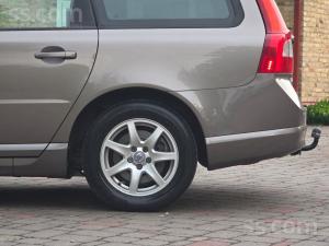 Pelēks Volvo V70 2008 Rīga, ar dzinēja tilpumu 2.40 L un nobraukumu 330 tūkst. km par 4850 €, foto 11 vietnē AUTOMOTO.COM.LV