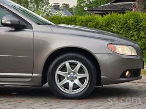 Pelēks Volvo V70 2008 Rīga, ar dzinēja tilpumu 2.40 L un nobraukumu 330 tūkst. km par 4850 €, foto 13 vietnē AUTOMOTO.COM.LV