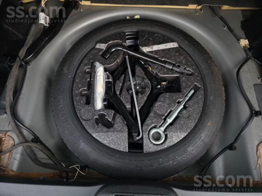 Pelēks Volvo V70 2008 Rīga, ar dzinēja tilpumu 2.40 L un nobraukumu 330 tūkst. km par 4850 €, foto 16 vietnē AUTOMOTO.COM.LV