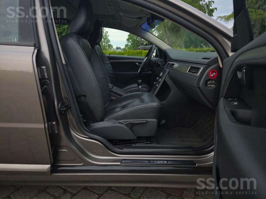 Pelēks Volvo V70 2008 Rīga, ar dzinēja tilpumu 2.40 L un nobraukumu 330 tūkst. km par 4850 €, foto 22 vietnē AUTOMOTO.COM.LV