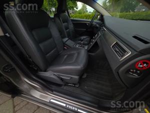 Pelēks Volvo V70 2008 Rīga, ar dzinēja tilpumu 2.40 L un nobraukumu 330 tūkst. km par 4850 €, foto 23 vietnē AUTOMOTO.COM.LV