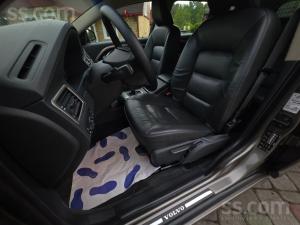 Pelēks Volvo V70 2008 Rīga, ar dzinēja tilpumu 2.40 L un nobraukumu 330 tūkst. km par 4850 €, foto 27 vietnē AUTOMOTO.COM.LV