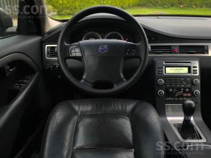 Pelēks Volvo V70 2008 Rīga, ar dzinēja tilpumu 2.40 L un nobraukumu 330 tūkst. km par 4850 €, foto 28 vietnē AUTOMOTO.COM.LV