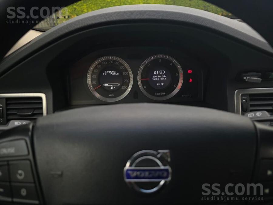 Pelēks Volvo V70 2008 Rīga, ar dzinēja tilpumu 2.40 L un nobraukumu 330 tūkst. km par 4850 €, foto 30 vietnē AUTOMOTO.COM.LV