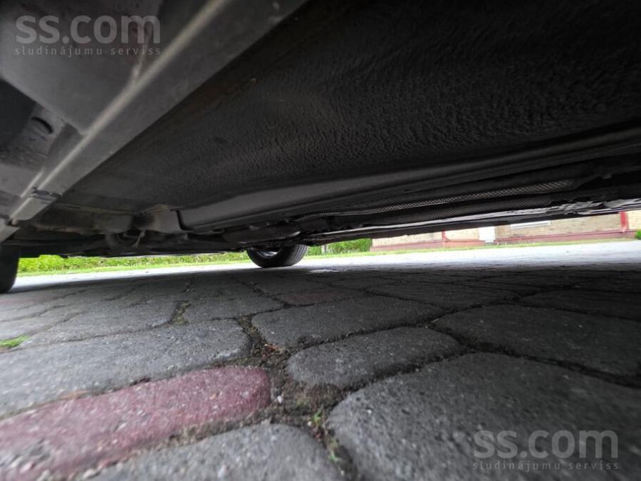 Pelēks Volvo V70 2008 Rīga, ar dzinēja tilpumu 2.40 L un nobraukumu 330 tūkst. km par 4850 €, foto 35 vietnē AUTOMOTO.COM.LV