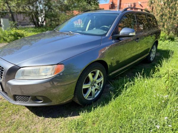 Pelēks Volvo V70 2008 Rīga, ar dzinēja tilpumu 2.40 L un nobraukumu 297 tūkst. km par 3000 €, foto 5 vietnē AUTOMOTO.COM.LV
