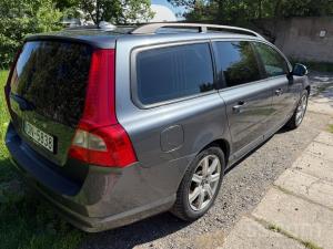 Grey Volvo V70 2008 in Riga, with an engine capacity of 2.40 L and mileage of 297 thousand km for 3000 €, photo 7 on AUTOMOTO.COM.LV