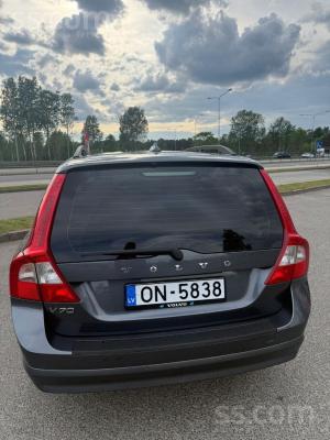 Grey Volvo V70 2008 in Riga, with an engine capacity of 2.40 L and mileage of 297 thousand km for 3000 €, photo 12 on AUTOMOTO.COM.LV