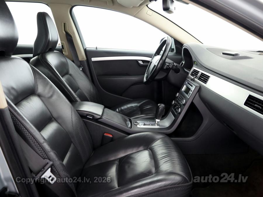 Серый Вольво В70 2008 в Таллин, объемом двигателя 2.40 л и пробегом 328 тыс. км за 2799 €, фото 7 на AUTOMOTO.COM.LV