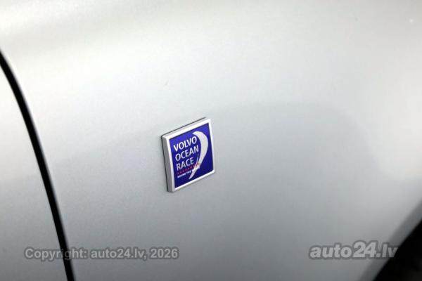 Серый Вольво В70 2008 в Таллин, объемом двигателя 2.40 л и пробегом 328 тыс. км за 2799 €, фото 10 на AUTOMOTO.COM.LV