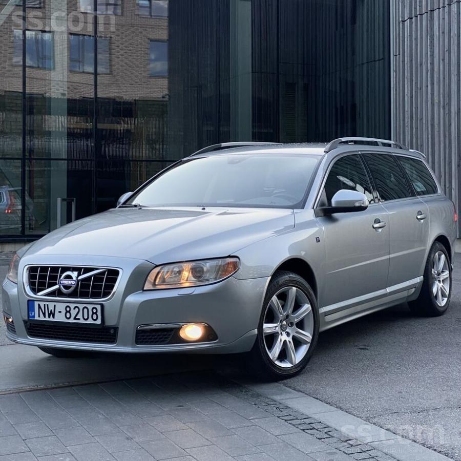 Pelēks Volvo V70 2008 Jelgava, ar dzinēja tilpumu 2.40 L un nobraukumu 353 tūkst. km par 4350 €, foto 1 vietnē AUTOMOTO.COM.LV