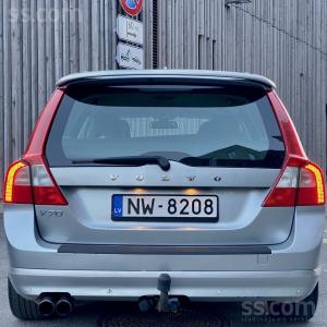 Pelēks Volvo V70 2008 Jelgava, ar dzinēja tilpumu 2.40 L un nobraukumu 353 tūkst. km par 4350 €, foto 6 vietnē AUTOMOTO.COM.LV