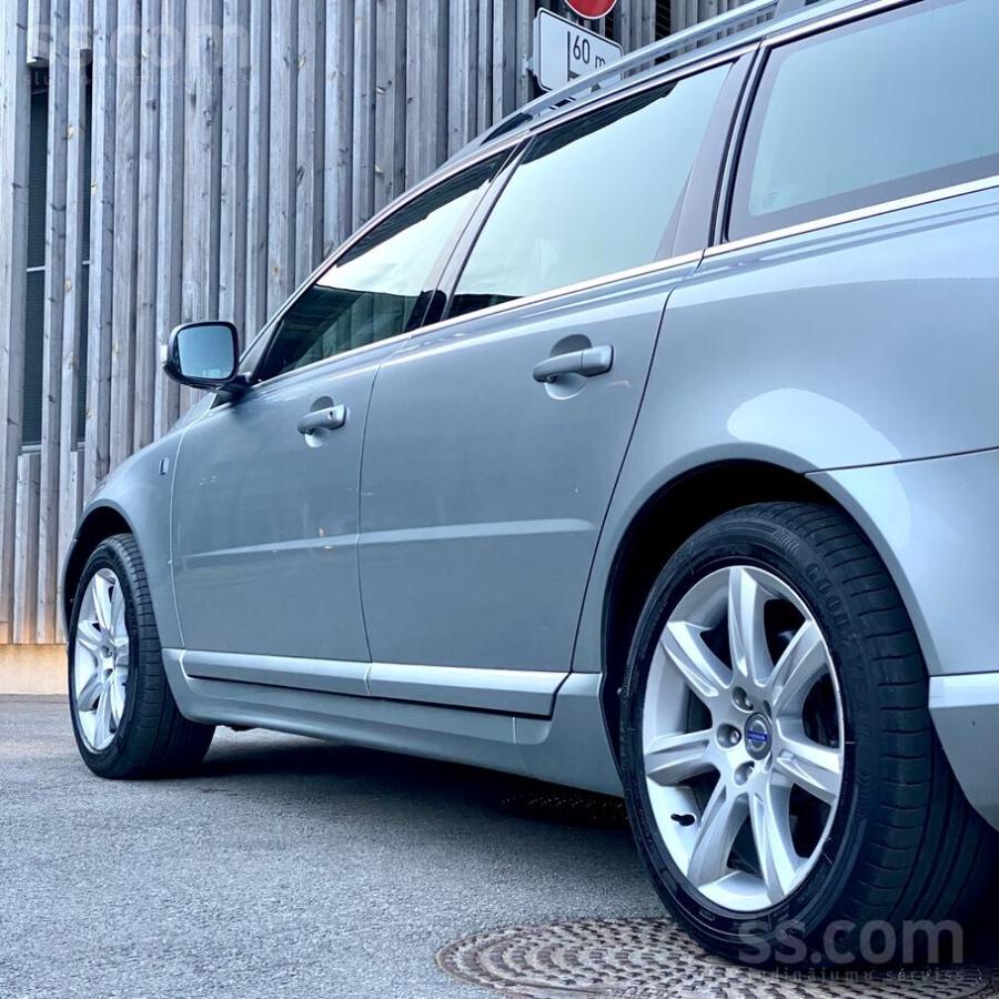 Pelēks Volvo V70 2008 Jelgava, ar dzinēja tilpumu 2.40 L un nobraukumu 353 tūkst. km par 4350 €, foto 10 vietnē AUTOMOTO.COM.LV