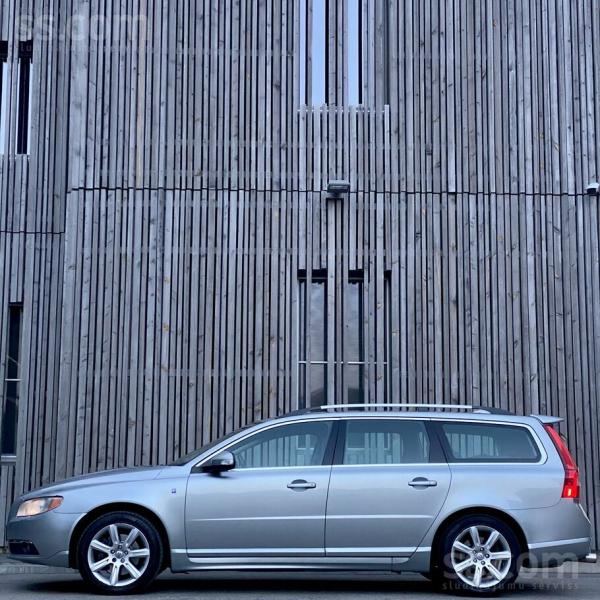Grey Volvo V70 2008 in Jelgava, with an engine capacity of 2.40 L and mileage of 353 thousand km for 4350 €, photo 10 on AUTOMOTO.COM.LV