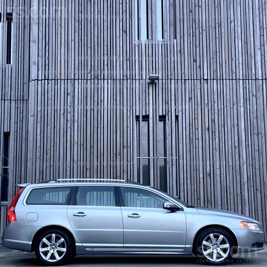 Pelēks Volvo V70 2008 Jelgava, ar dzinēja tilpumu 2.40 L un nobraukumu 353 tūkst. km par 4350 €, foto 12 vietnē AUTOMOTO.COM.LV
