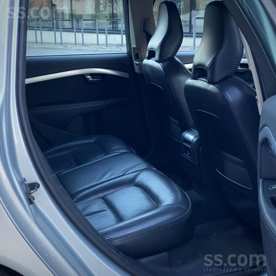 Pelēks Volvo V70 2008 Jelgava, ar dzinēja tilpumu 2.40 L un nobraukumu 353 tūkst. km par 4350 €, foto 22 vietnē AUTOMOTO.COM.LV