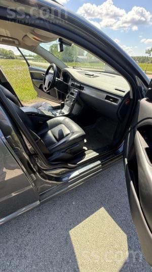Grey Volvo V70 2008 in Riga, with an engine capacity of 2.40 L and mileage of 297 thousand km for 3000 €, photo 11 on AUTOMOTO.COM.LV
