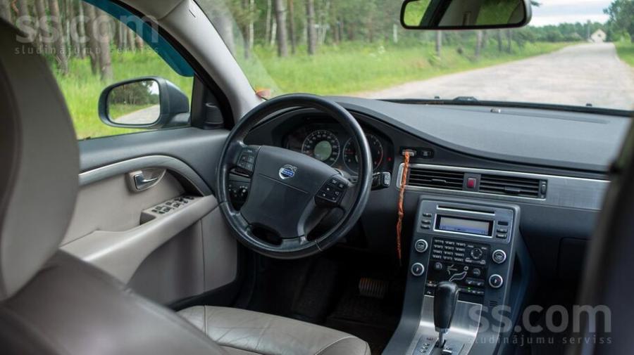 Grey Volvo V70 2008 in Riga, with an engine capacity of 2.40 L and mileage of 353 thousand km for 2890 €, photo 4 on AUTOMOTO.COM.LV