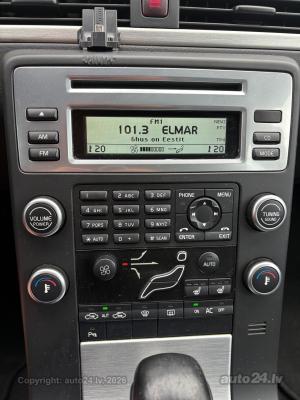 Pelēks Volvo V70 2008 Rapla, ar dzinēja tilpumu 2.40 L un nobraukumu 0 tūkst. km par 3800 €, foto 19 vietnē AUTOMOTO.COM.LV