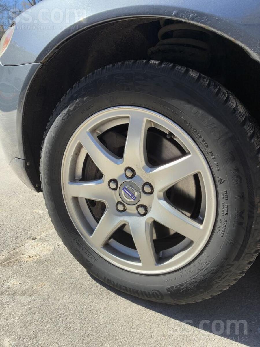 Pelēks Volvo V70 2008 Rīga, ar dzinēja tilpumu 2.40 L un nobraukumu 413 tūkst. km par 2600 €, foto 12 vietnē AUTOMOTO.COM.LV