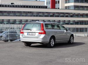 Pelēks Volvo V70 2008 Rīga, ar dzinēja tilpumu 2.40 L un nobraukumu 367 tūkst. km par 1990 €, foto 7 vietnē AUTOMOTO.COM.LV