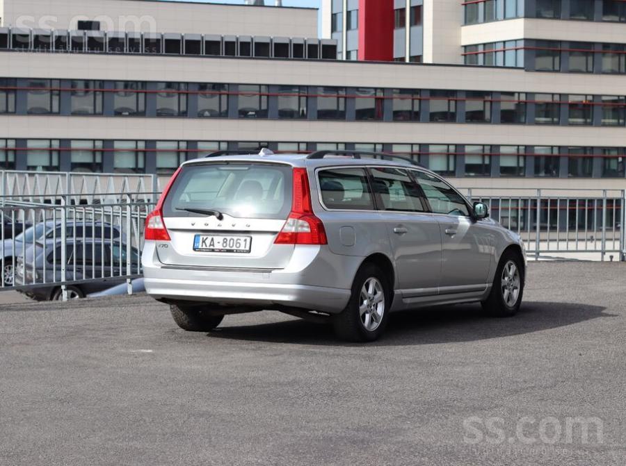 Pelēks Volvo V70 2008 Rīga, ar dzinēja tilpumu 2.40 L un nobraukumu 367 tūkst. km par 1990 €, foto 7 vietnē AUTOMOTO.COM.LV