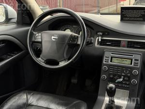 Pelēks Volvo V70 2008 Rīga, ar dzinēja tilpumu 2.40 L un nobraukumu 367 tūkst. km par 1990 €, foto 13 vietnē AUTOMOTO.COM.LV