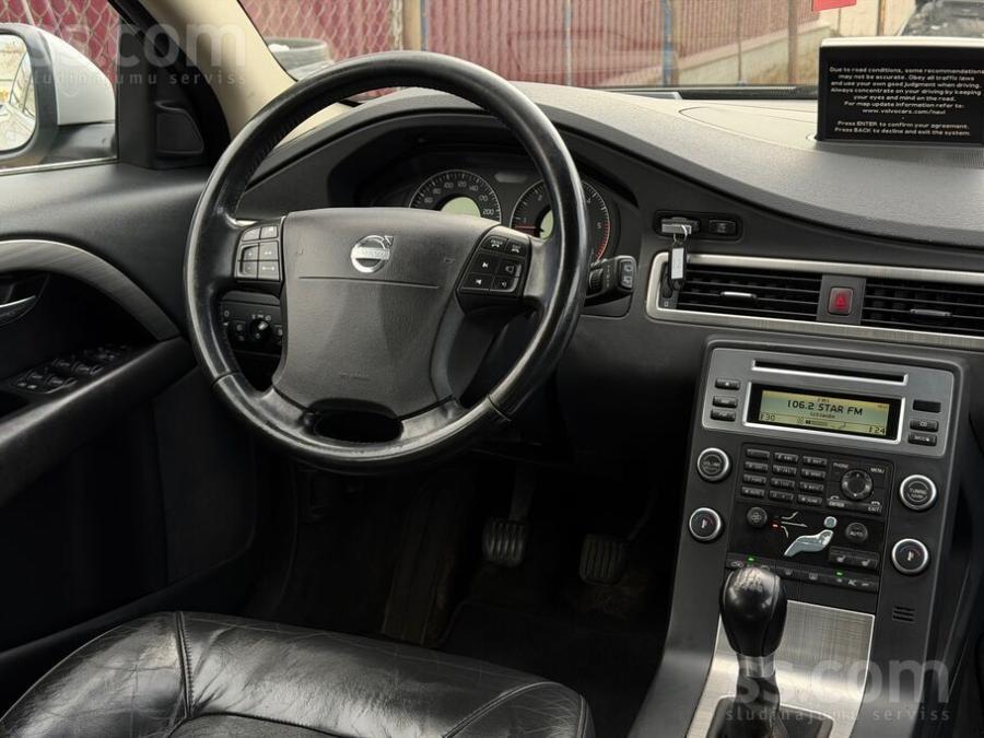 Pelēks Volvo V70 2008 Rīga, ar dzinēja tilpumu 2.40 L un nobraukumu 367 tūkst. km par 1990 €, foto 13 vietnē AUTOMOTO.COM.LV