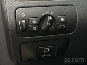 Pelēks Volvo V70 2008 Rīga, ar dzinēja tilpumu 2.40 L un nobraukumu 367 tūkst. km par 1990 €, foto 18 vietnē AUTOMOTO.COM.LV