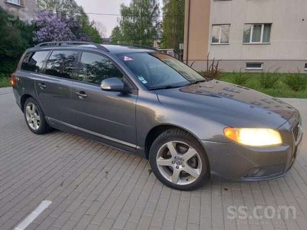 Pelēks Volvo V70 2008 Jelgava, ar dzinēja tilpumu 2.00 L un nobraukumu 327 tūkst. km par 3140 €, foto 5 vietnē AUTOMOTO.COM.LV