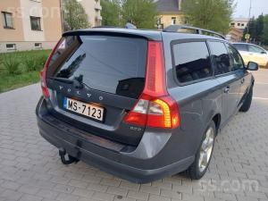 Pelēks Volvo V70 2008 Jelgava, ar dzinēja tilpumu 2.00 L un nobraukumu 327 tūkst. km par 3140 €, foto 4 vietnē AUTOMOTO.COM.LV