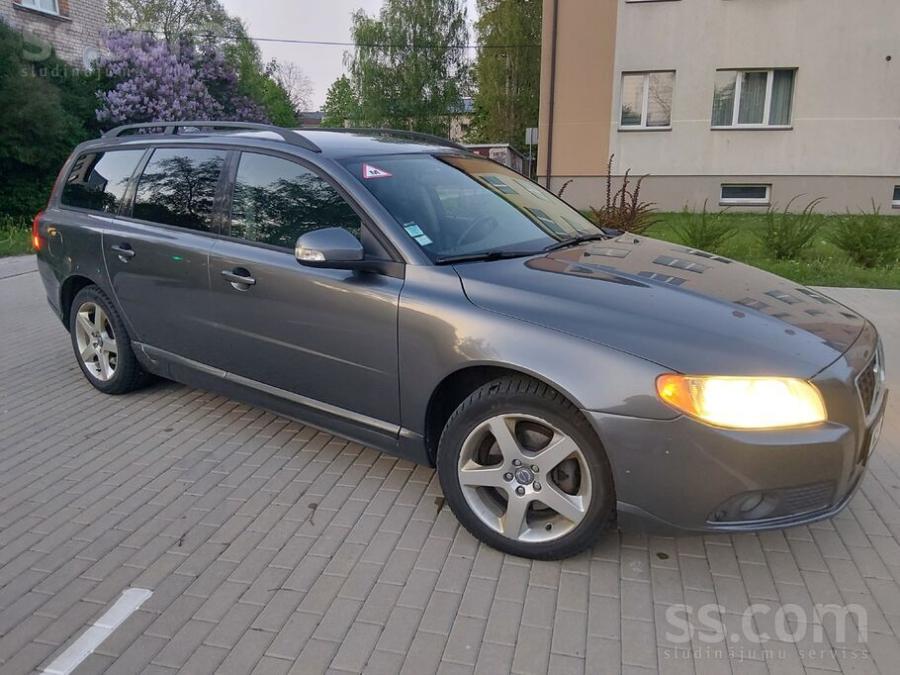 Pelēks Volvo V70 2008 Jelgava, ar dzinēja tilpumu 2.00 L un nobraukumu 327 tūkst. km par 3140 €, foto 6 vietnē AUTOMOTO.COM.LV