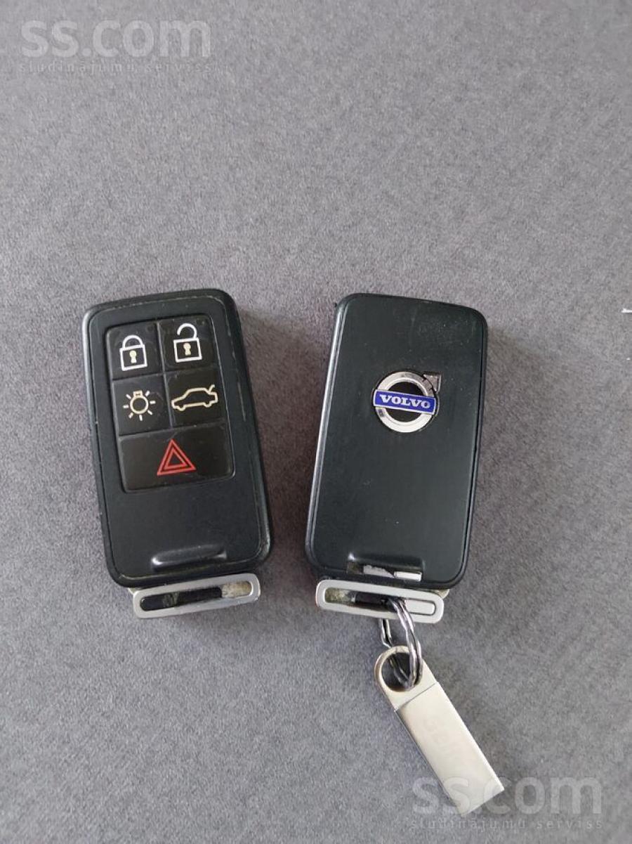 Pelēks Volvo V70 2008 Jelgava, ar dzinēja tilpumu 2.00 L un nobraukumu 327 tūkst. km par 3140 €, foto 8 vietnē AUTOMOTO.COM.LV