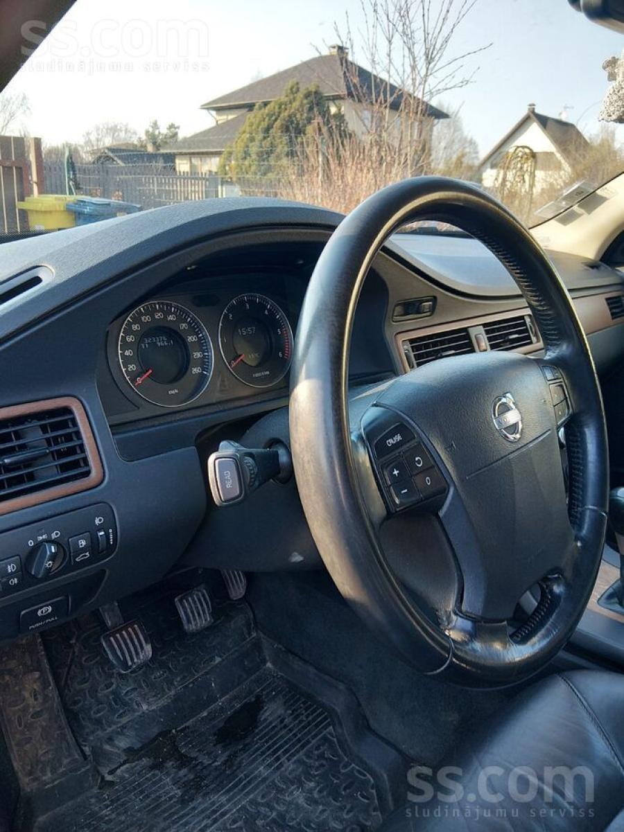 Pelēks Volvo V70 2008 Jelgava, ar dzinēja tilpumu 2.00 L un nobraukumu 327 tūkst. km par 3140 €, foto 12 vietnē AUTOMOTO.COM.LV