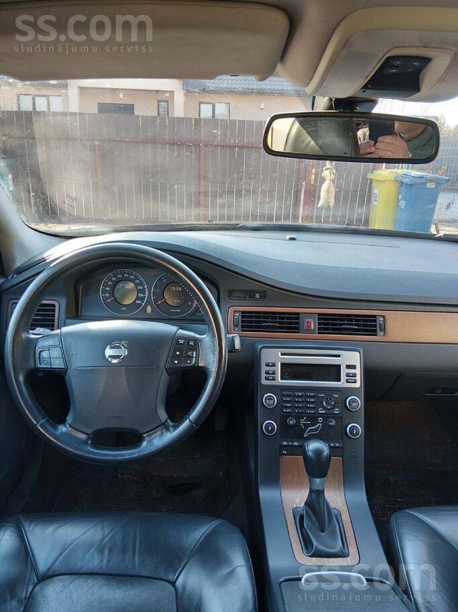Pelēks Volvo V70 2008 Jelgava, ar dzinēja tilpumu 2.00 L un nobraukumu 327 tūkst. km par 3140 €, foto 14 vietnē AUTOMOTO.COM.LV