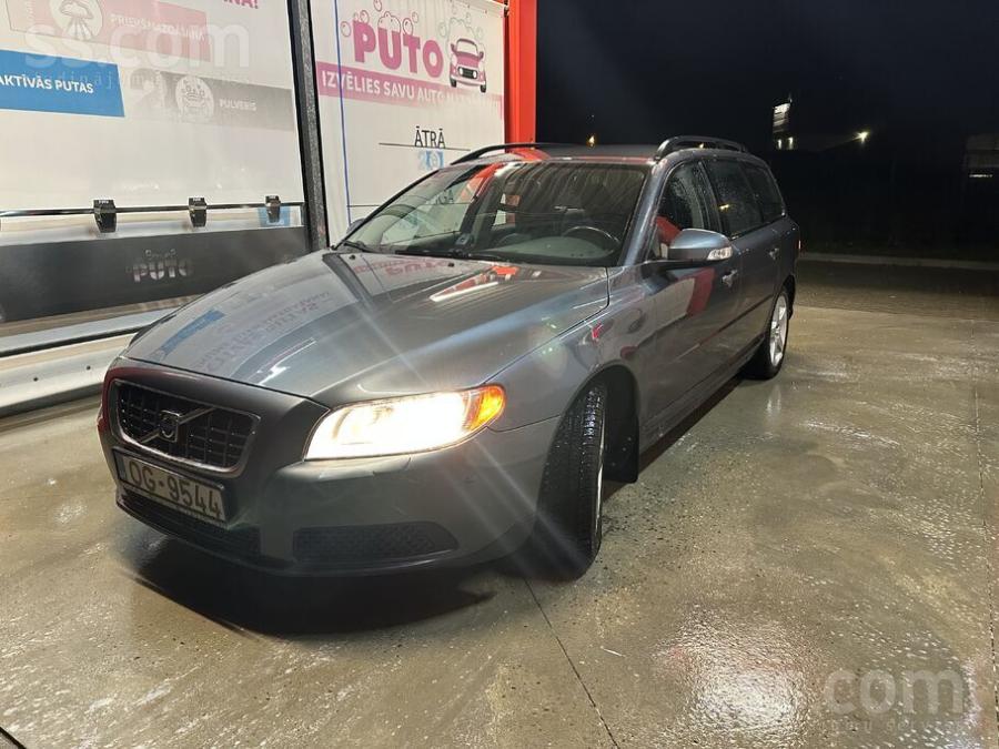 Серый Вольво В70 2008 в Рига, объемом двигателя 2.40 л и пробегом 320 тыс. км за 4600 €, фото 1 на AUTOMOTO.COM.LV