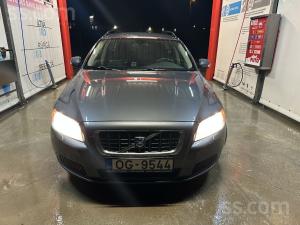 Серый Вольво В70 2008 в Рига, объемом двигателя 2.40 л и пробегом 320 тыс. км за 4600 €, фото 3 на AUTOMOTO.COM.LV