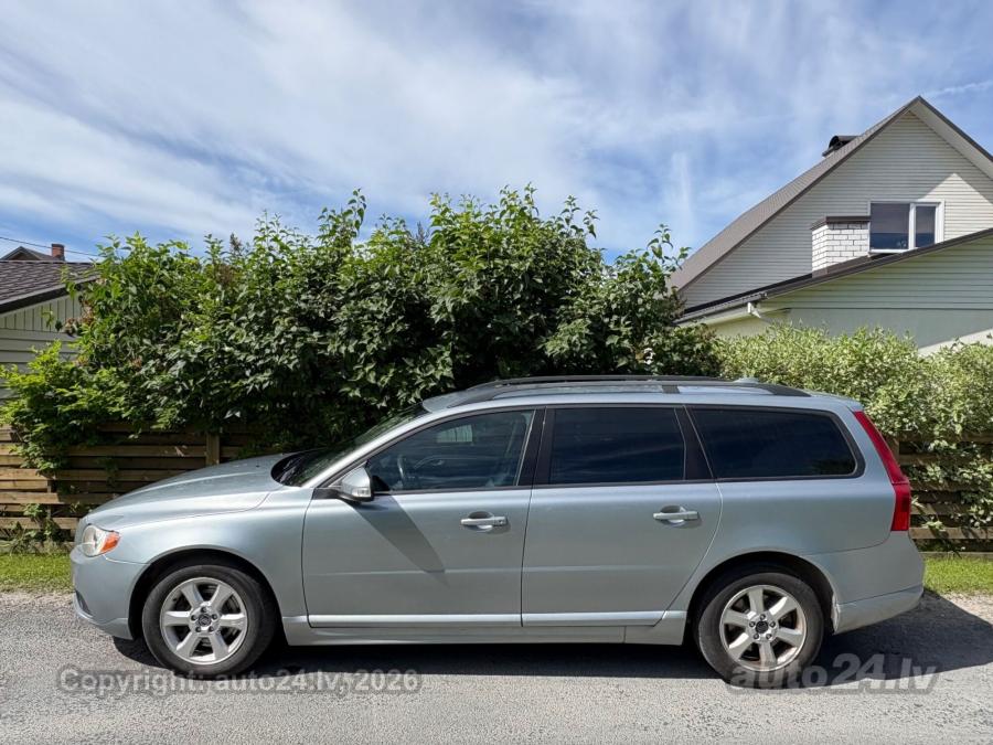 Grey Volvo V70 2008 in Rapla, with an engine capacity of 2.40 L and mileage of 0 thousand km for 3700 €, photo 3 on AUTOMOTO.COM.LV