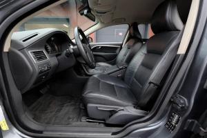 Pelēks Volvo V70 2008 Jelgava, ar dzinēja tilpumu 2.40 L un nobraukumu 332 tūkst. km par 5650 €, foto 8 vietnē AUTOMOTO.COM.LV