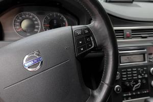 Pelēks Volvo V70 2008 Jelgava, ar dzinēja tilpumu 2.40 L un nobraukumu 332 tūkst. km par 5650 €, foto 21 vietnē AUTOMOTO.COM.LV