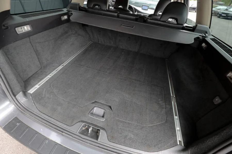 Pelēks Volvo V70 2008 Jelgava, ar dzinēja tilpumu 2.40 L un nobraukumu 332 tūkst. km par 5650 €, foto 25 vietnē AUTOMOTO.COM.LV