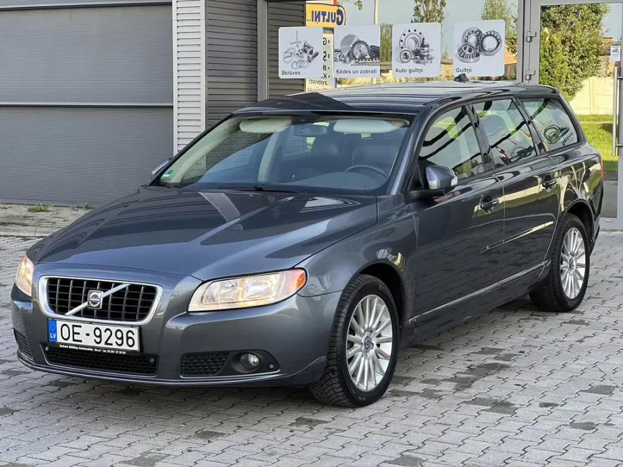 Grey Volvo V70 2008 in Jekabpils, with an engine capacity of 2.40 L and mileage of 312 thousand km for 5890 €, photo 4 on AUTOMOTO.COM.LV