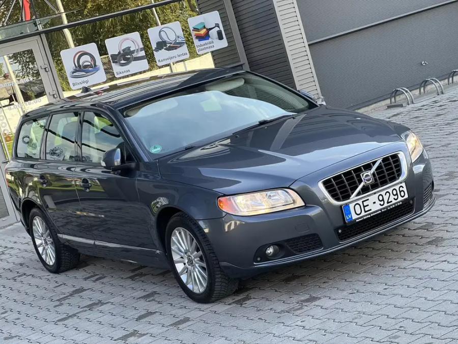 Grey Volvo V70 2008 in Jekabpils, with an engine capacity of 2.40 L and mileage of 312 thousand km for 5890 €, photo 6 on AUTOMOTO.COM.LV