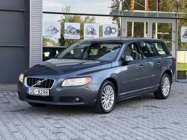 Pelēks Volvo V70 2008 Jēkabpils, ar dzinēja tilpumu 2.40 L un nobraukumu 312 tūkst. km par 5890 €, foto 10 vietnē AUTOMOTO.COM.LV