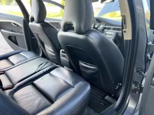 Grey Volvo V70 2008 in Jekabpils, with an engine capacity of 2.40 L and mileage of 312 thousand km for 5890 €, photo 17 on AUTOMOTO.COM.LV