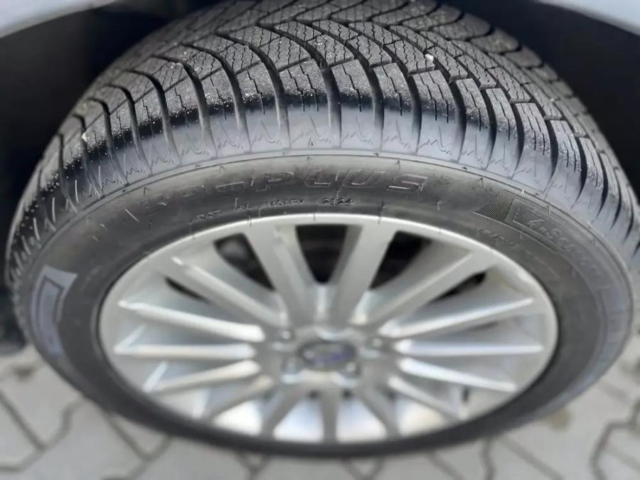 Grey Volvo V70 2008 in Jekabpils, with an engine capacity of 2.40 L and mileage of 312 thousand km for 5890 €, photo 25 on AUTOMOTO.COM.LV