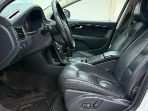Pelēks Volvo V70 2008 Jelgava, ar dzinēja tilpumu 2.40 L un nobraukumu 330 tūkst. km par 3490 €, foto 13 vietnē AUTOMOTO.COM.LV