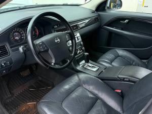 Pelēks Volvo V70 2008 Jelgava, ar dzinēja tilpumu 2.40 L un nobraukumu 330 tūkst. km par 3490 €, foto 14 vietnē AUTOMOTO.COM.LV